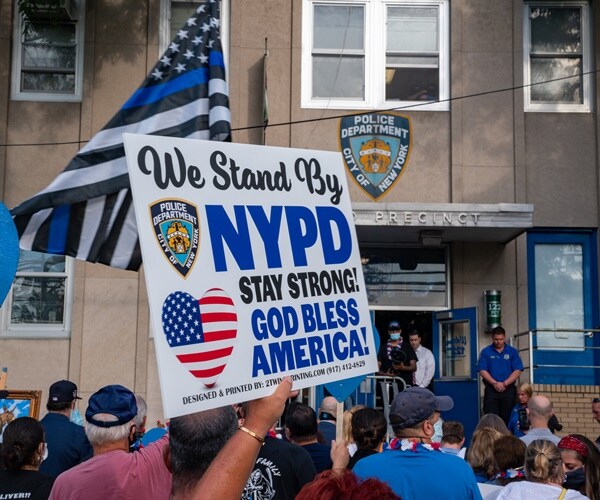 Police Union Shares Video of NYPD Officer Put in Headlock | Newsmax.com