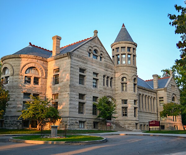 Indiana University: Student Stabbed on Bus Because She Is Asian ...