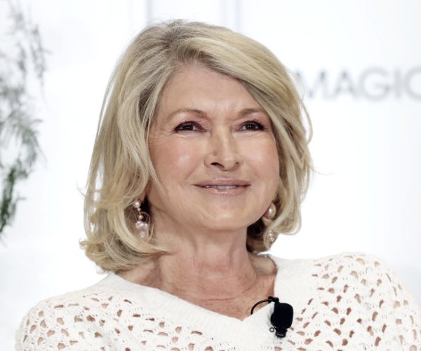 'Turkeyed Out' Martha Stewart Still Plans Celebration | Newsmax.com
