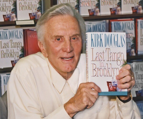 Kirk Douglas, an Icon of Hollywood's Golden Era, Is Dead at 103 ...