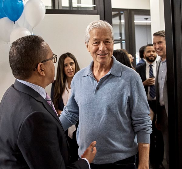 JPMorgan Investors Weigh CEO's Strategy, Succession | Newsmax.com