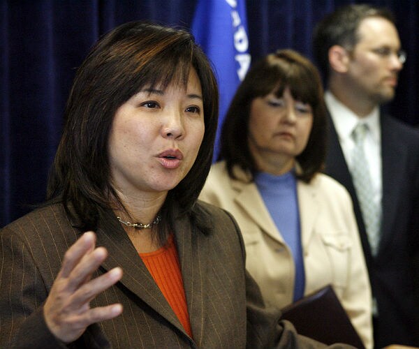 Former U.S. Attorney in Consideration for SEC Head | Newsmax.com