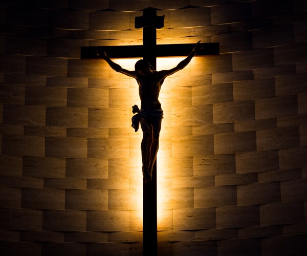 Father Connolly to Newsmax: 'Sense of Belonging' in St. Peter's Square ...