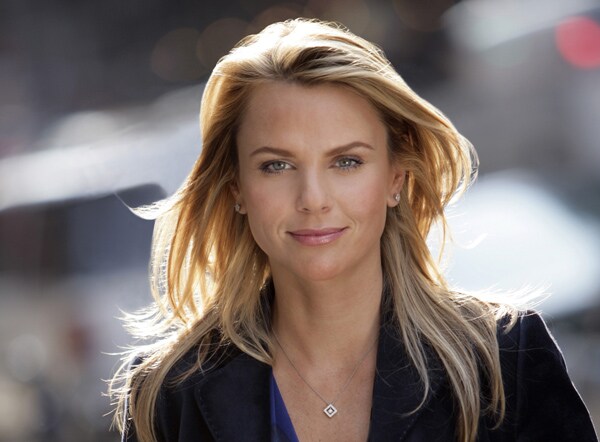CBS Correspondent Lara Logan Readmitted to Hospital for 2011 Mob ...