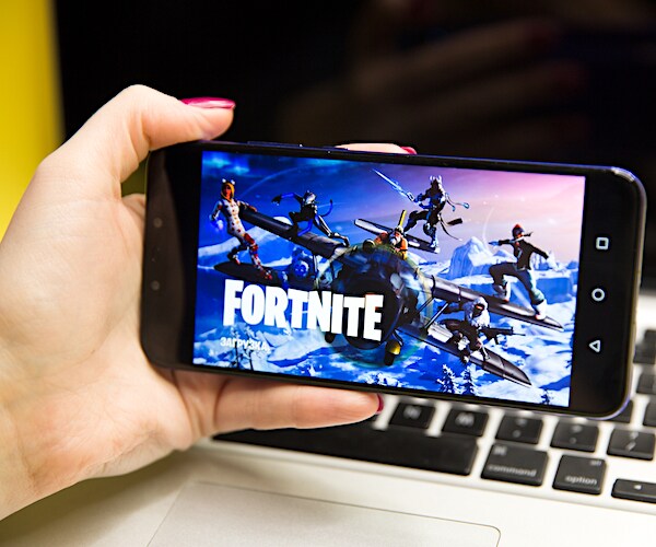 UPDATE 3-US Supreme Court Snubs Apple-Epic Games Legal Battle | Newsmax.com