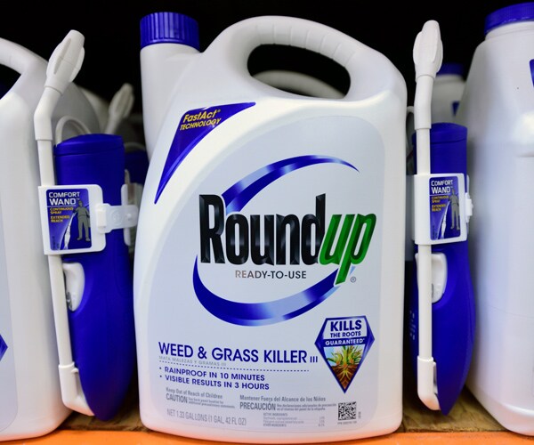 Roundup Weed Killer Cancer Labeling Step Closer in California | Newsmax.com