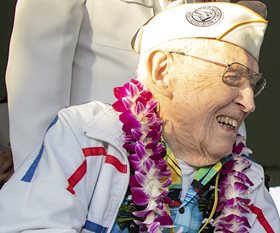 Oldest Living Pearl Harbor Survivor Warren Upton Dies at 105 | Newsmax.com