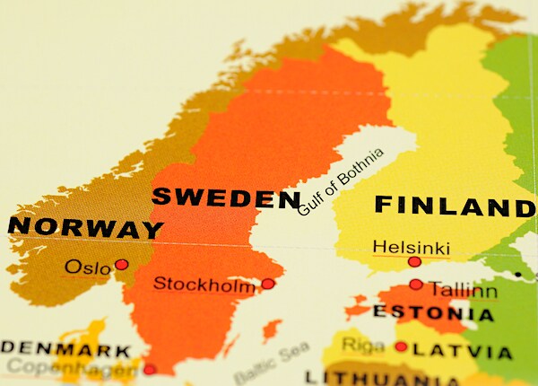 Norway to Buy US Air Defense Missiles for More Than $360 Million ...