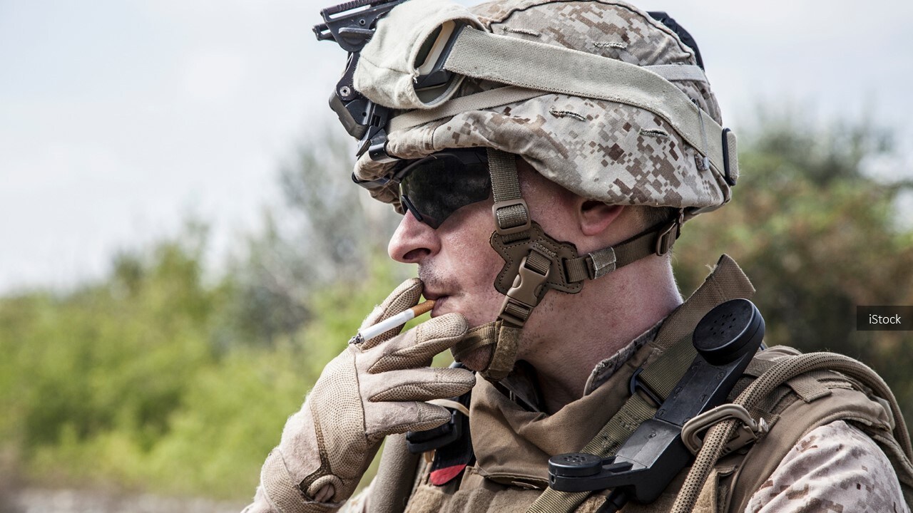 US Military Ponders Smoking Bans | Newsmax.com