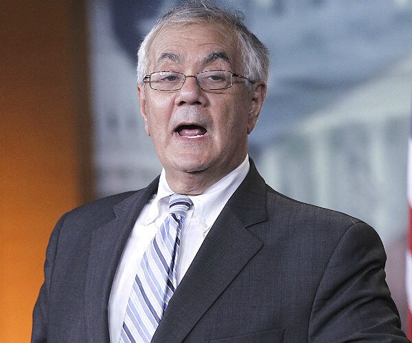 Barney Frank: Leandra English Should Remain as CFPB Director | Newsmax.com