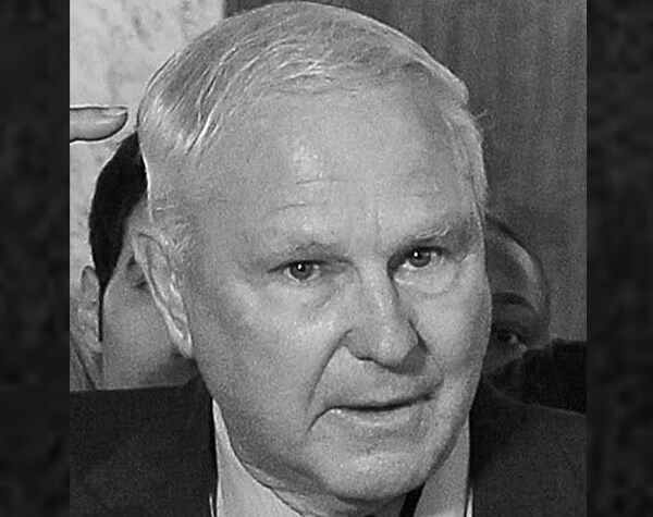 Bill Badger Dies: Veteran Who Held Down Giffords Attacker Was 78 ...