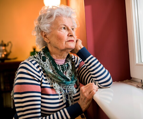 Study: Lack of Social Life Can Weaken Women's Bones | Newsmax.com