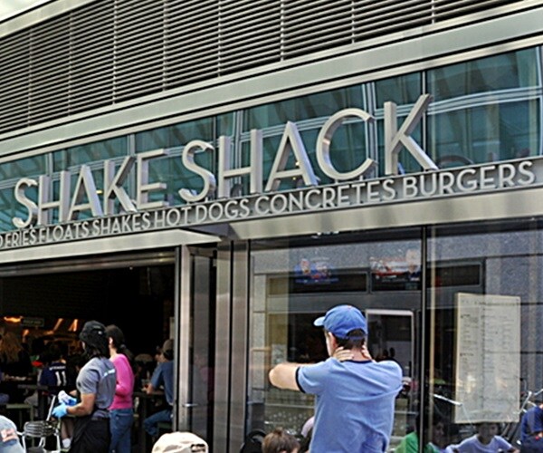 Shake Shack Tests Four-Day Work Week Amid Tight U.S. Job Market ...