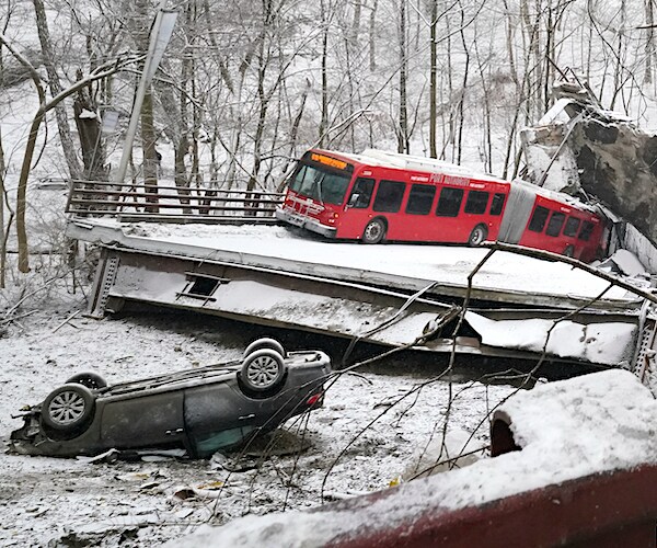 Emergency Crews on Scene of Bridge Collapse in Pittsburgh | Newsmax.com