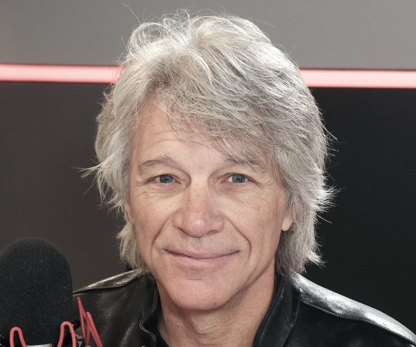 Jon Bon Jovi Shares Wife's High School Love Note | Newsmax.com