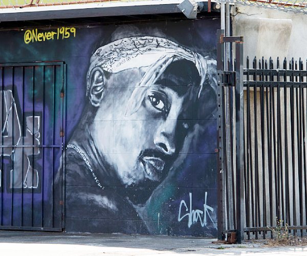Tupac to Receive Star on Hollywood Walk of Fame | Newsmax.com