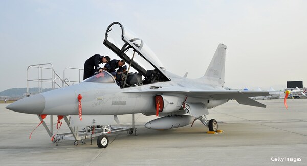 FA-50 Fighter Jets to Join Philippines' Military Fleet Next Year ...