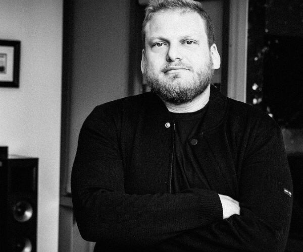 Maroon 5 Manager Jordan Feldstein Dies Unexpectedly at 40 | Newsmax.com