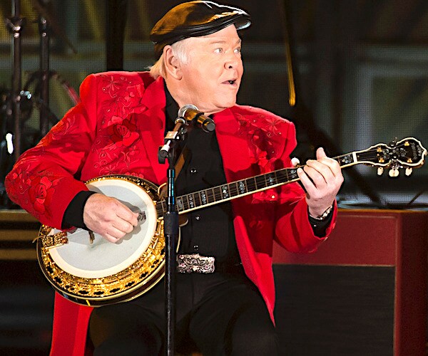 Country Guitar Virtuoso, 'Hee Haw' Star Roy Clark Dies at 85 | Newsmax.com