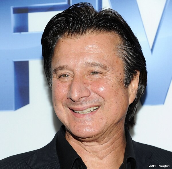 Ex-Journey Frontman Steve Perry Performs for First Time Since '95 ...
