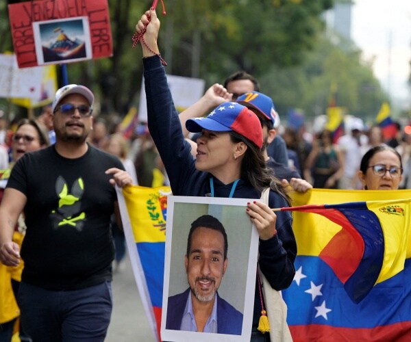 US Floating Maduro Amnesty for Ceding Power | Newsmax.com