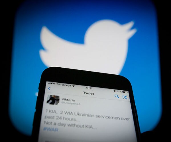 WikiLeaks Considers Creating Database of Twitter Users | Newsmax.com
