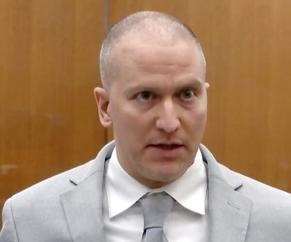 Derek Chauvin Stabbed 22 Times; Inmate Charged With Attempted Murder ...