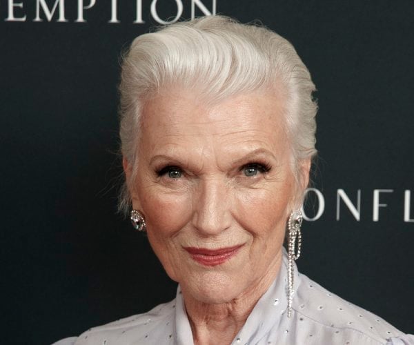 Musk's Mother 'Furious' as FCC Denies Starlink Deal | Newsmax.com