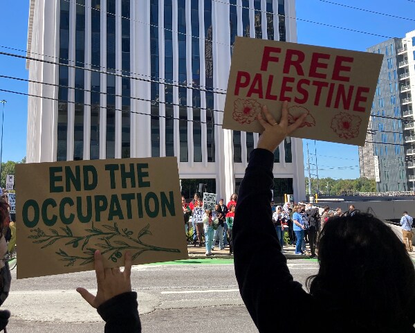 Protester Self-immolates Outside Israeli Consulate in Atlanta | Newsmax.com