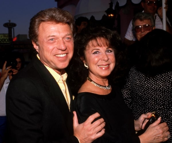 Steve & Eydie Singer Steve Lawrence Dead at 88 | Newsmax.com