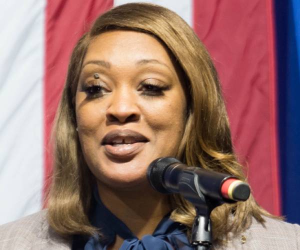 RFK Jr. Senior Adviser Departs Campaign | Newsmax.com