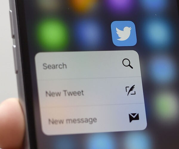 Russian Bots Hit Twitter With Pro-Gun Tweets | Newsmax.com