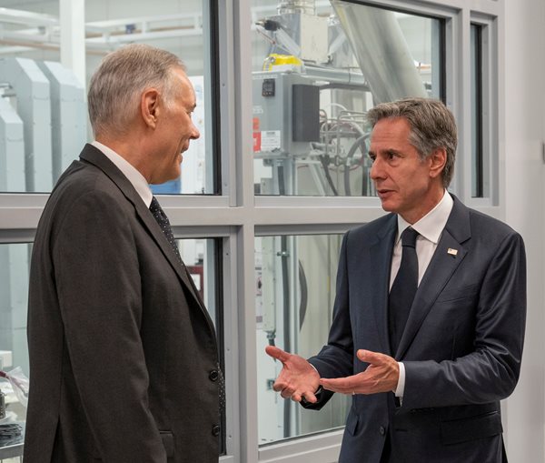 US Plans to Boost Semiconductor Output in the Americas | Newsmax.com