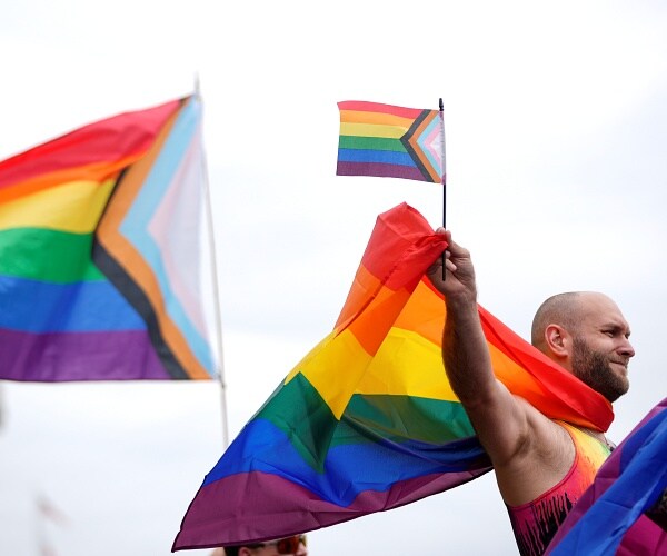 Study: 30% of Millennials Identify as LGBTQ | Newsmax.com