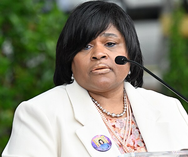 Minyon Moore Named as '24 Dem Convention Chair | Newsmax.com