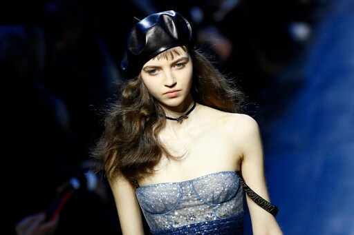 Dior Sings the Blues to Paris Celebs in Fashion Ode to Navy | Newsmax.com