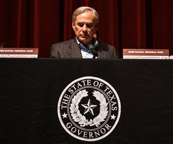 Dems Press WH to Intervene in Texas Gov. Abbott Invoking Invasion ...