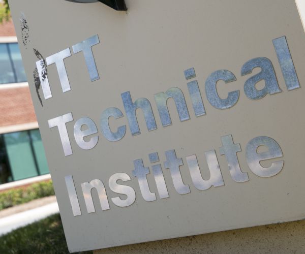 ITT Tech Shuts Down: Thousands of Employees, Students Out of Luck ...