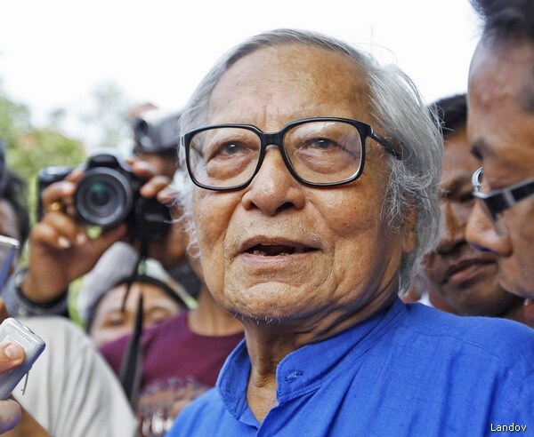 Win Tin Dies: World Says Goodye to Writer Jailed For 19 Years in ...