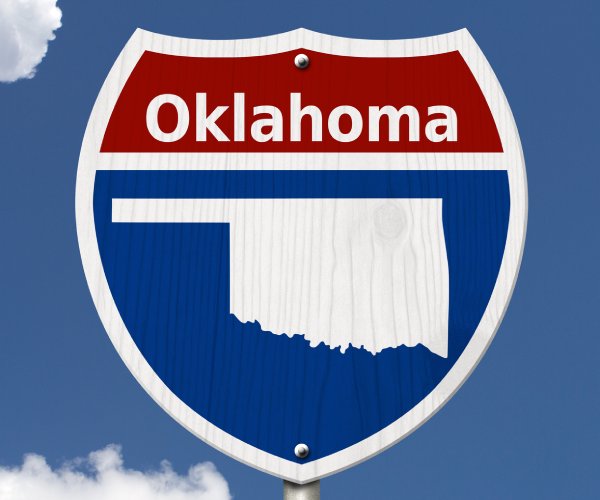 Oklahoma Judge Blocks Anti-ESG State Law | Newsmax.com