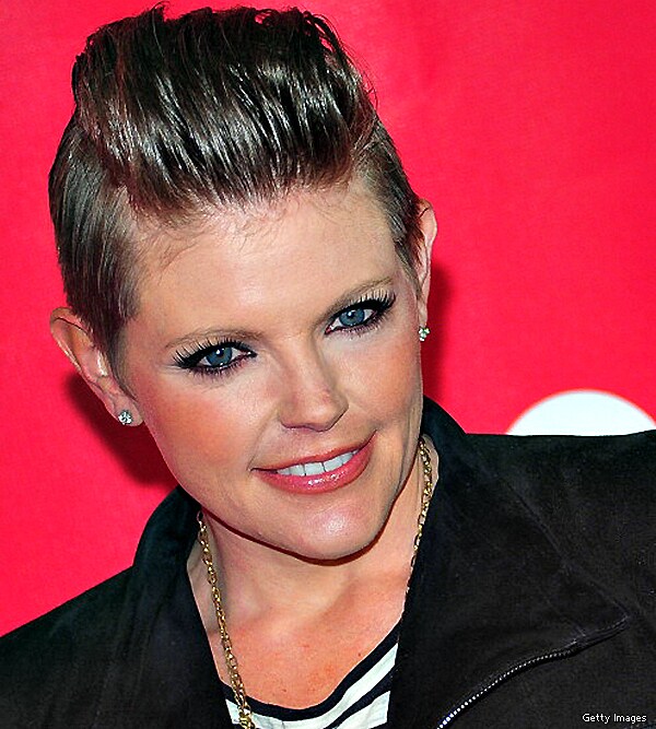 Singer Natalie Maines Denies 'Divorce' From Dixie Chicks | Newsmax.com