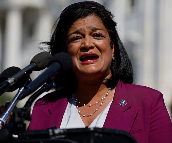 Rep. Jayapal Has Bill to Protect Homeless on Public Land | KTIK-FM