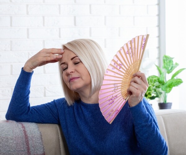 Major Study Supports Safety of HRT in Early Menopause | Newsmax.com