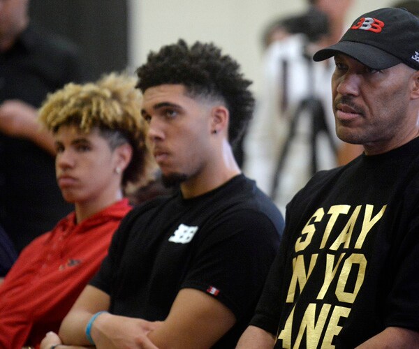LaMelo, LiAngelo Ball Brothers Turn Pro ... in Lithuania | Newsmax.com