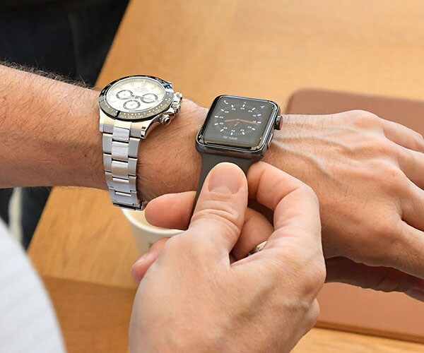 Study: Apple Watch Detects Heart Condition Accurately | Newsmax.com