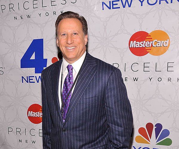 WNBC Sportscaster Beck Robbed Outside NYC's Rockefeller Plaza | Newsmax.com