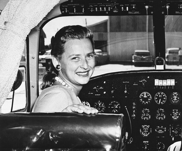 America's 1st Female Astronaut Candidate, Jerrie Cobb, Dies | Newsmax.com