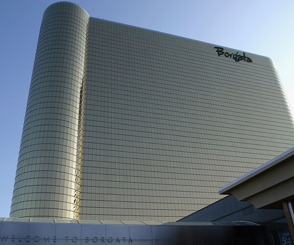 Judges Rule That Borgata Babes' Weight Can Get Them Fired | Newsmax.com