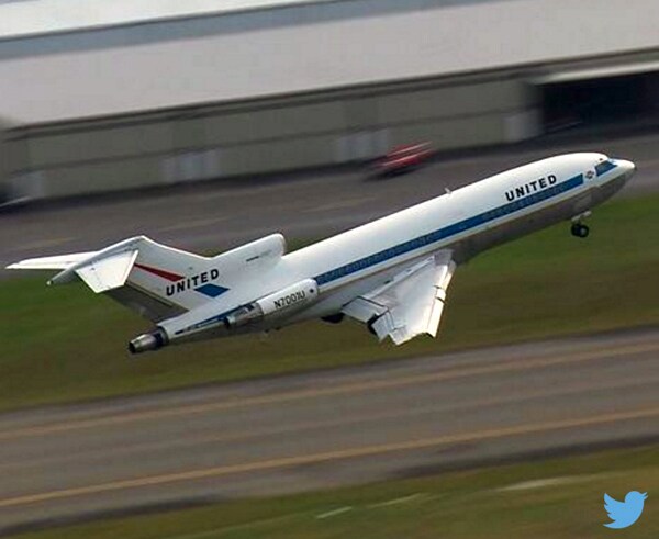 First Boeing 727's Final Trip, to Seattle Museum of Flight, Complete ...