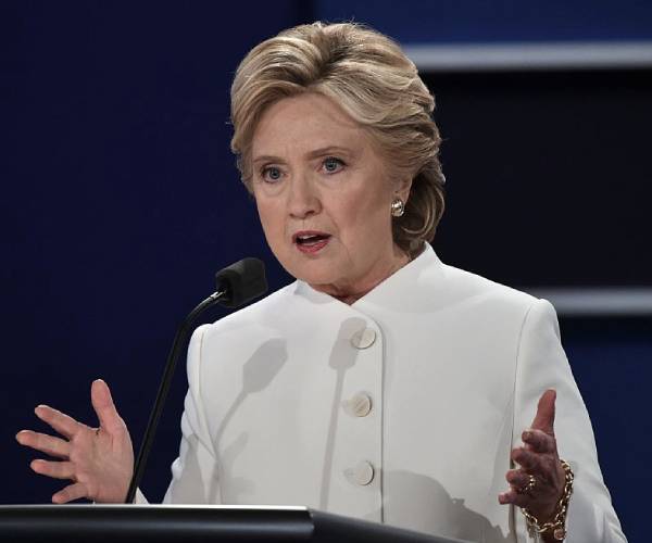 Hillary Trolls DeSantis: I'm With Disney | Newsmax.com